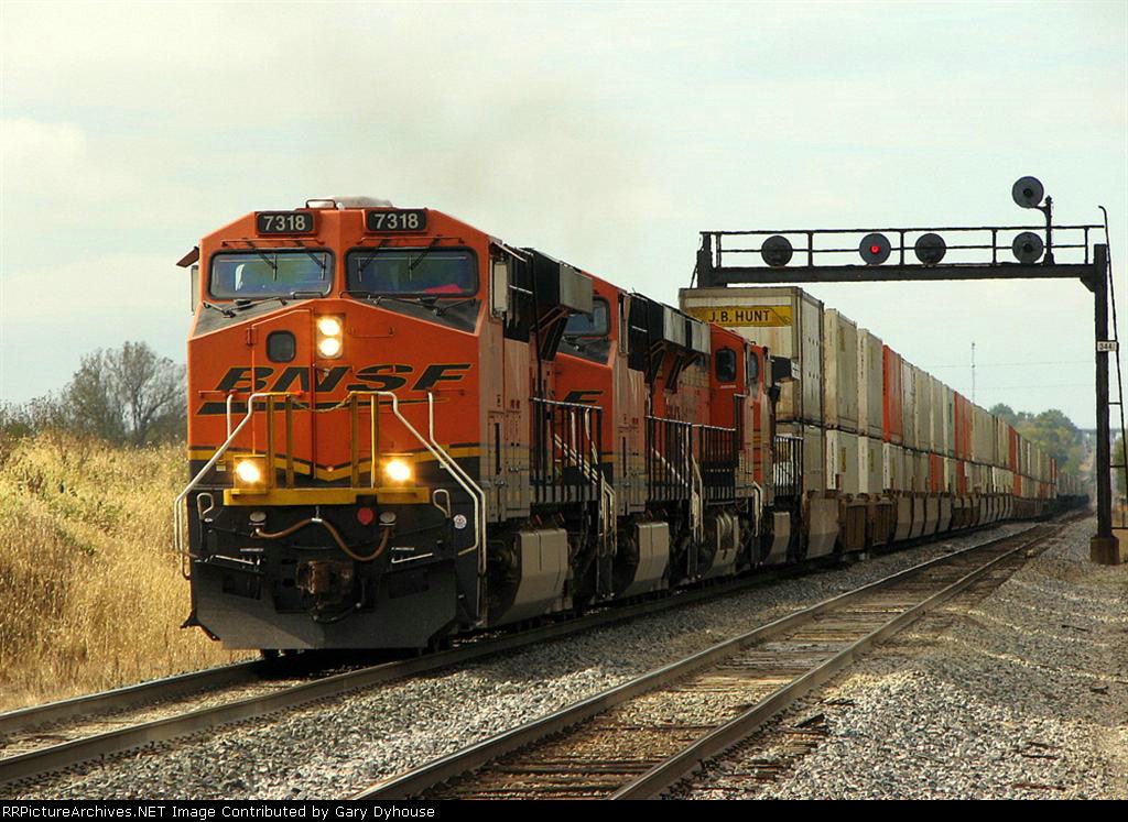BNSF 7318